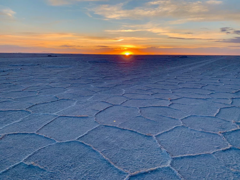 Fakta Menarik Gurun Garam Salar de Uyuni dan Peran Satelit | BahasBerita