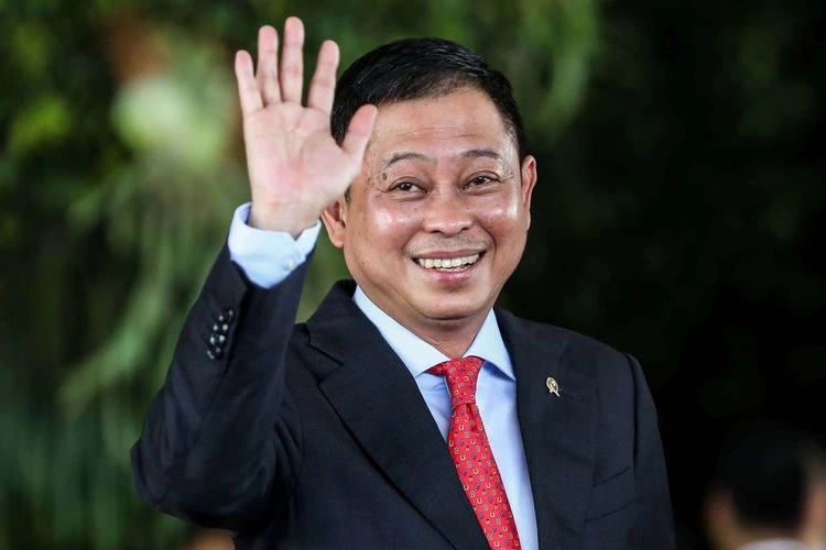 Profil Ignasius Jonan: Karier dan Kontribusinya bagi Indonesia | BahasBerita