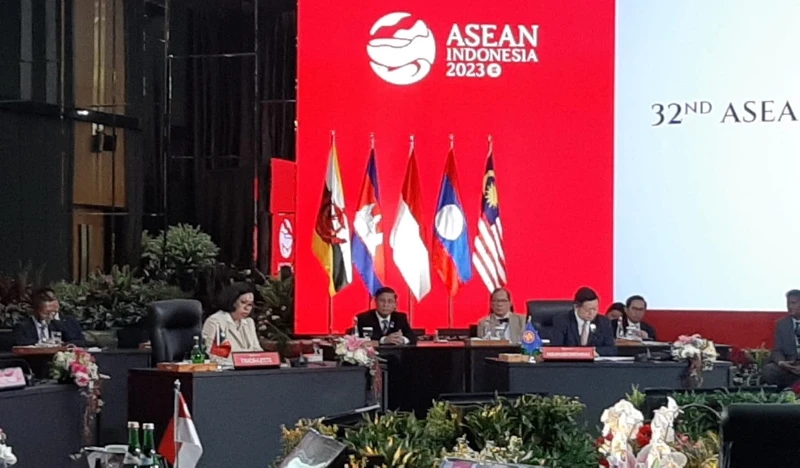 Timor Leste Resmi Gabung ASEAN: Dampak Politik & Ekonomi 2025 | BahasBerita